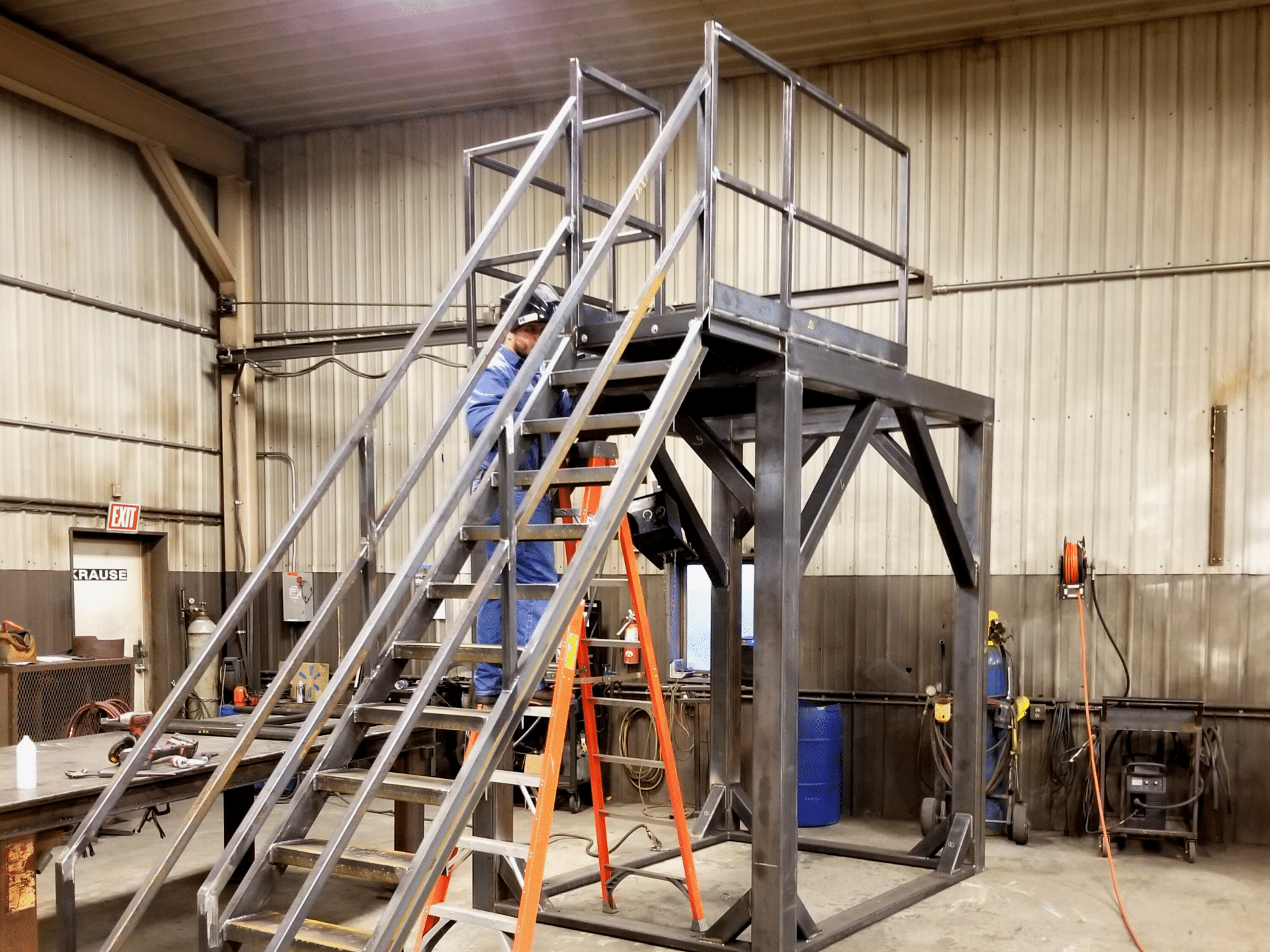 Robot & Hopper Platform | Nix Industrial